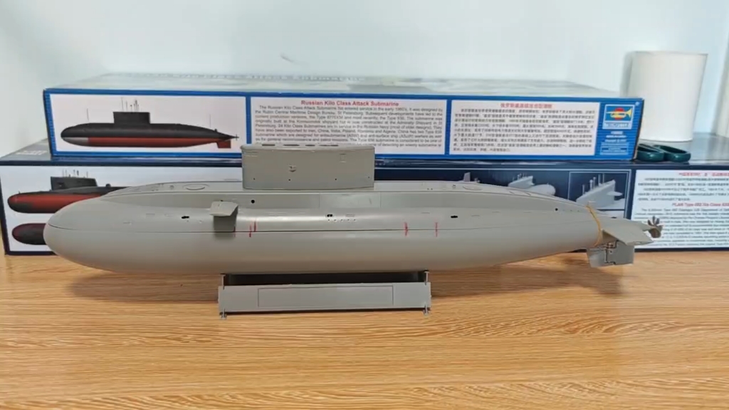 基洛级RC潜艇地面测试