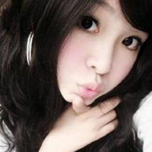 丿灬莹莹小学妹 