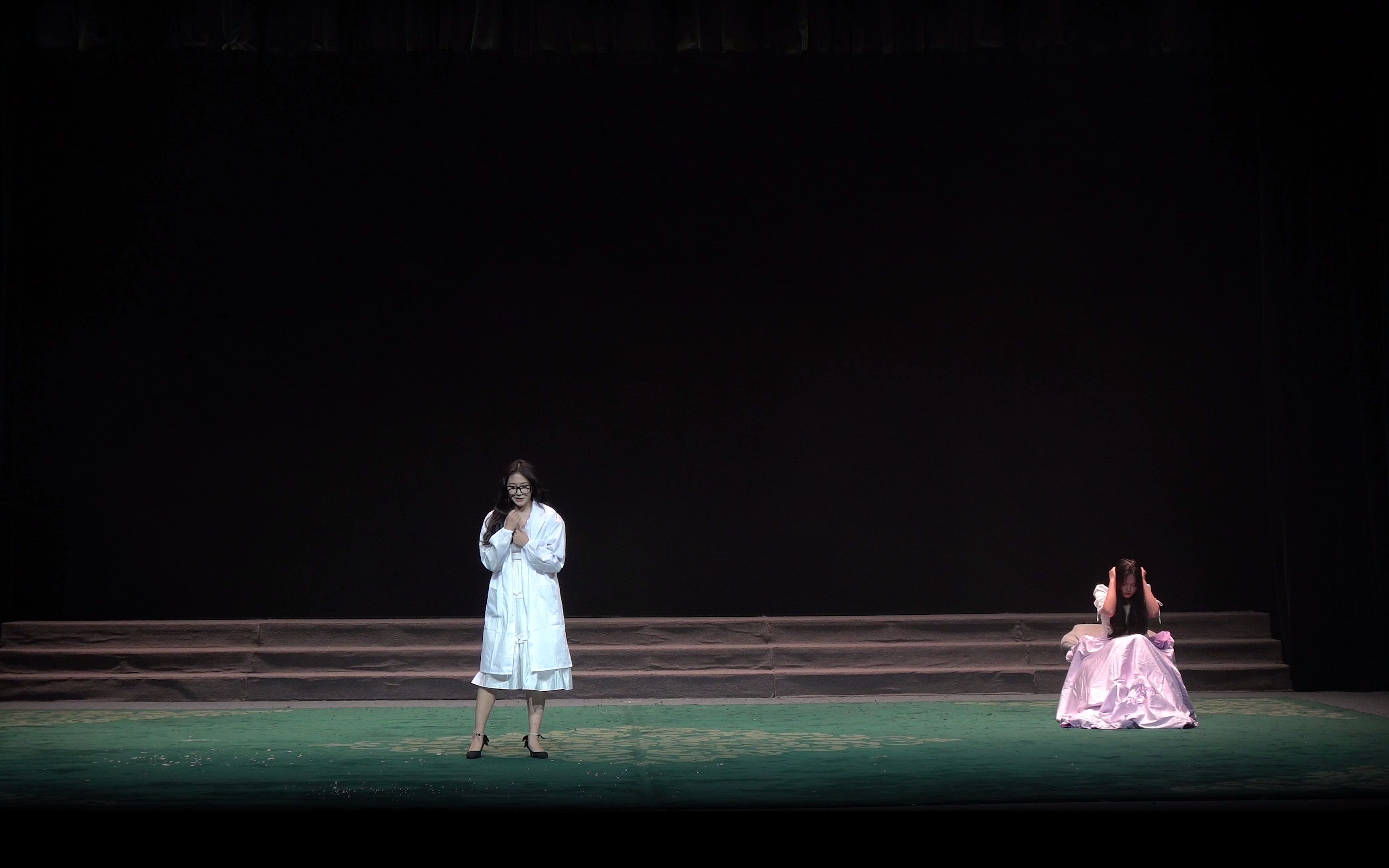 戏剧影视表演专业丨话剧《烛光里的爱丽丝》丨第一届星月夜之约·驰...