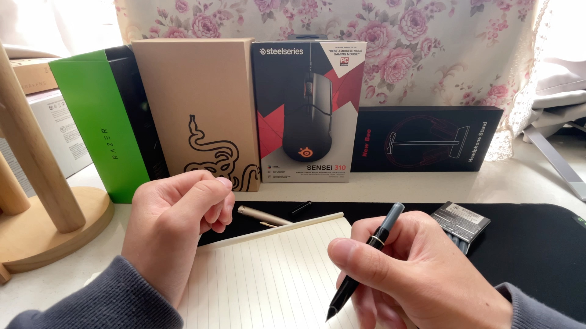 写乐Sailor钢笔,配写乐极黑墨囊,第一次尝试安装方法,我还以为不出水….