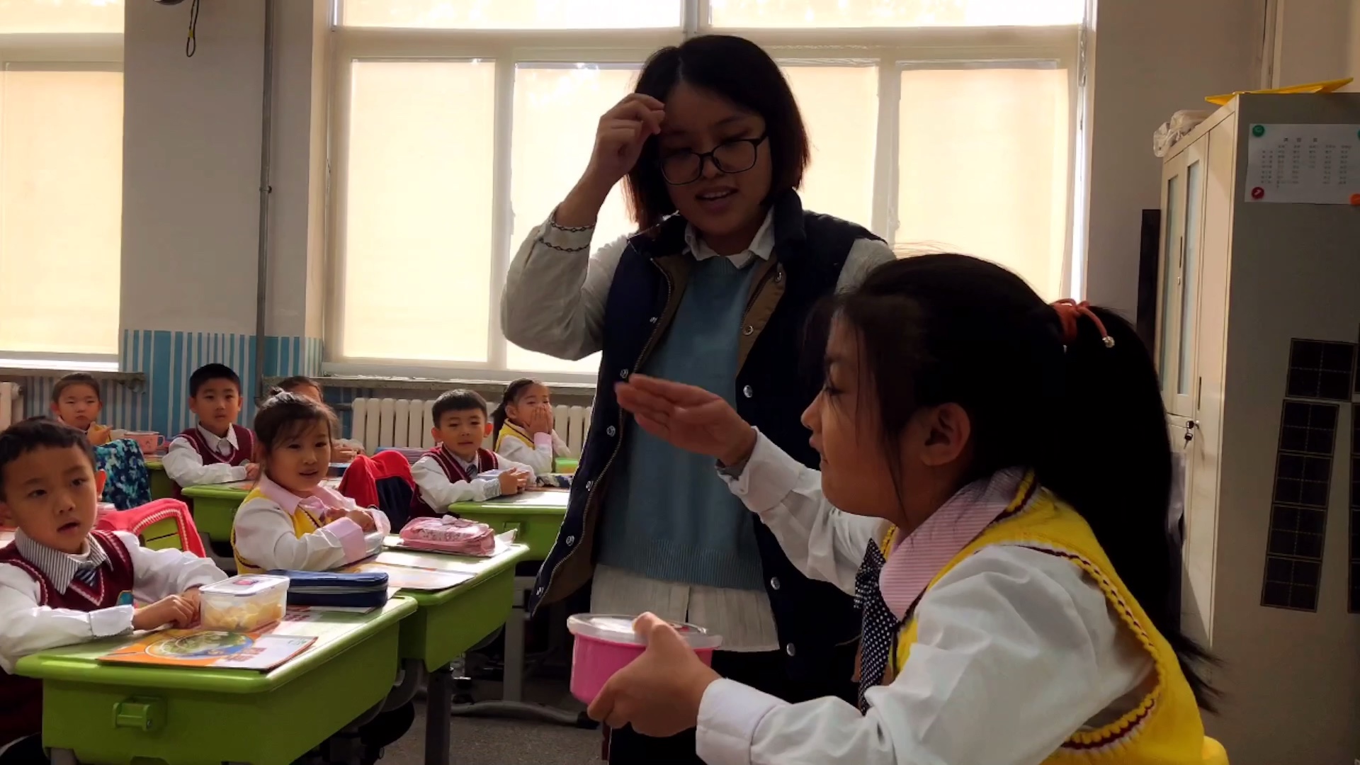 五四路小学科技节宣传片1