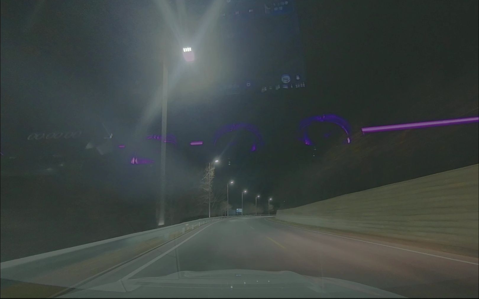 奔驰C260L自带行车记录仪记录 高速过弯下山速度83-127km/h 没有配乐