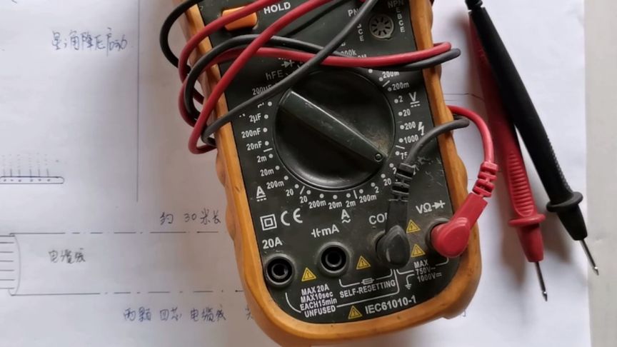 测量线路不准确,数字万用表显示数值乱跳,到底是怎么回事