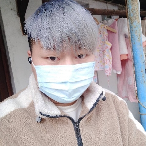 许梓潼真可爱 