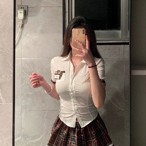 佛系少女AAAA 