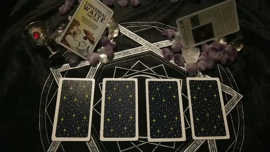 塔罗预言:选张牌,测你还需要多久才彻底放下Ta?准准准