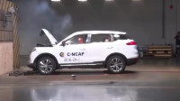 谁说国产汽车不行,吉利汽车全方位碰撞测试,安全性绝对让你服