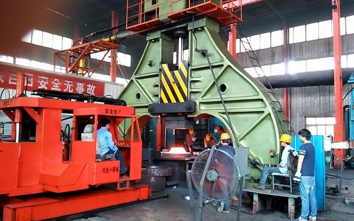 高颈法兰锻造过程
