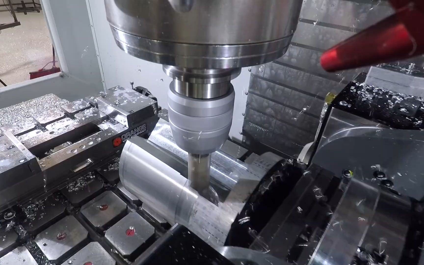 5轴数控加工V8发动机缸体(5-Axis CNC Machined V8 Engine Block )