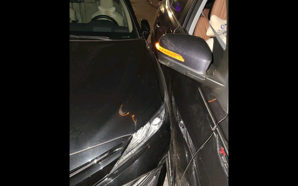 刚提不到一个月竟然撞成这样了?奇瑞瑞虎8plus。面对交通纠纷对方...