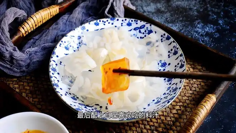 真的吃不腻,奶奶用了几十年的皮冻做法,不用熬不用蒸,晶莹透亮