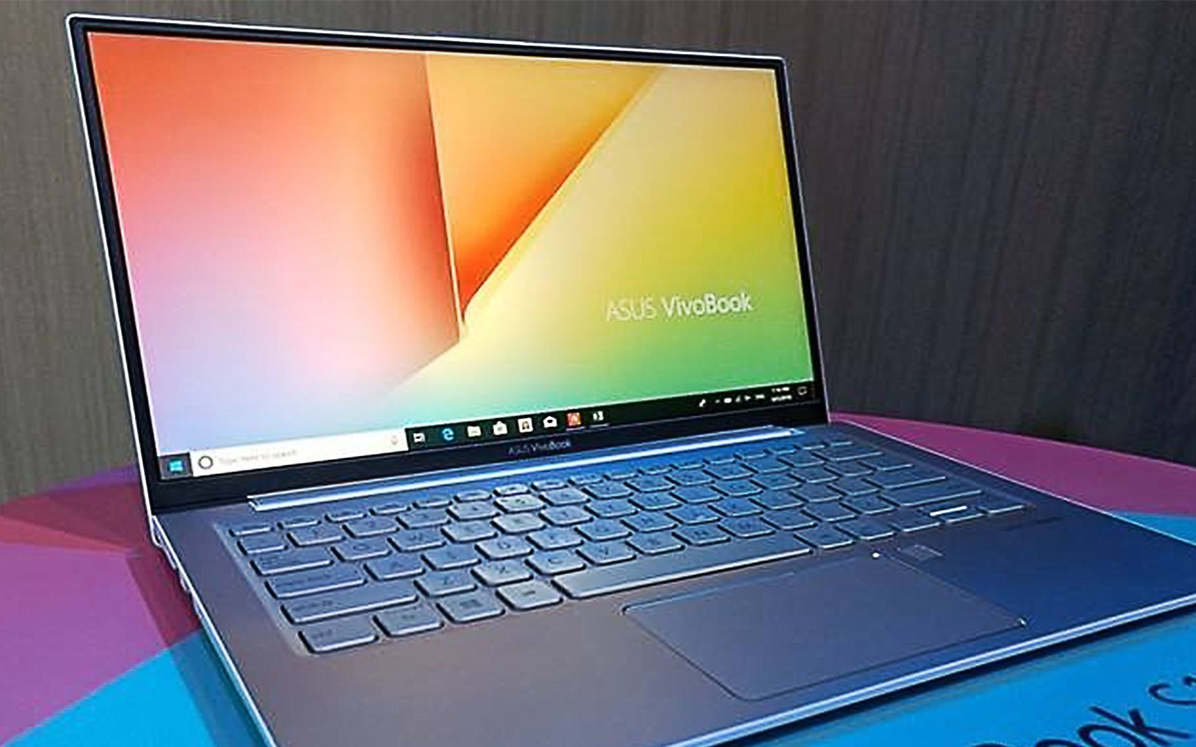 帮可爱懂事的成都妹子维修华硕笔记本,看来电脑配置高照样卡顿啊