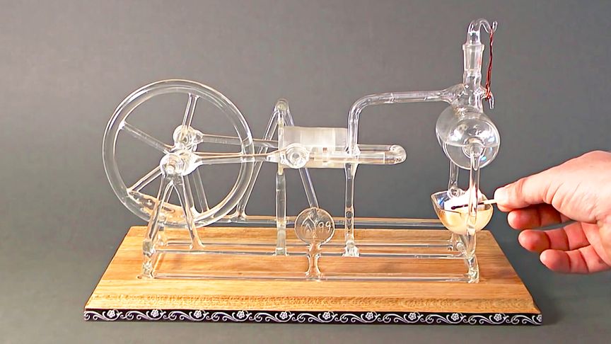 斯特林发动机是如何工作的,透明模型看清楚内部情况