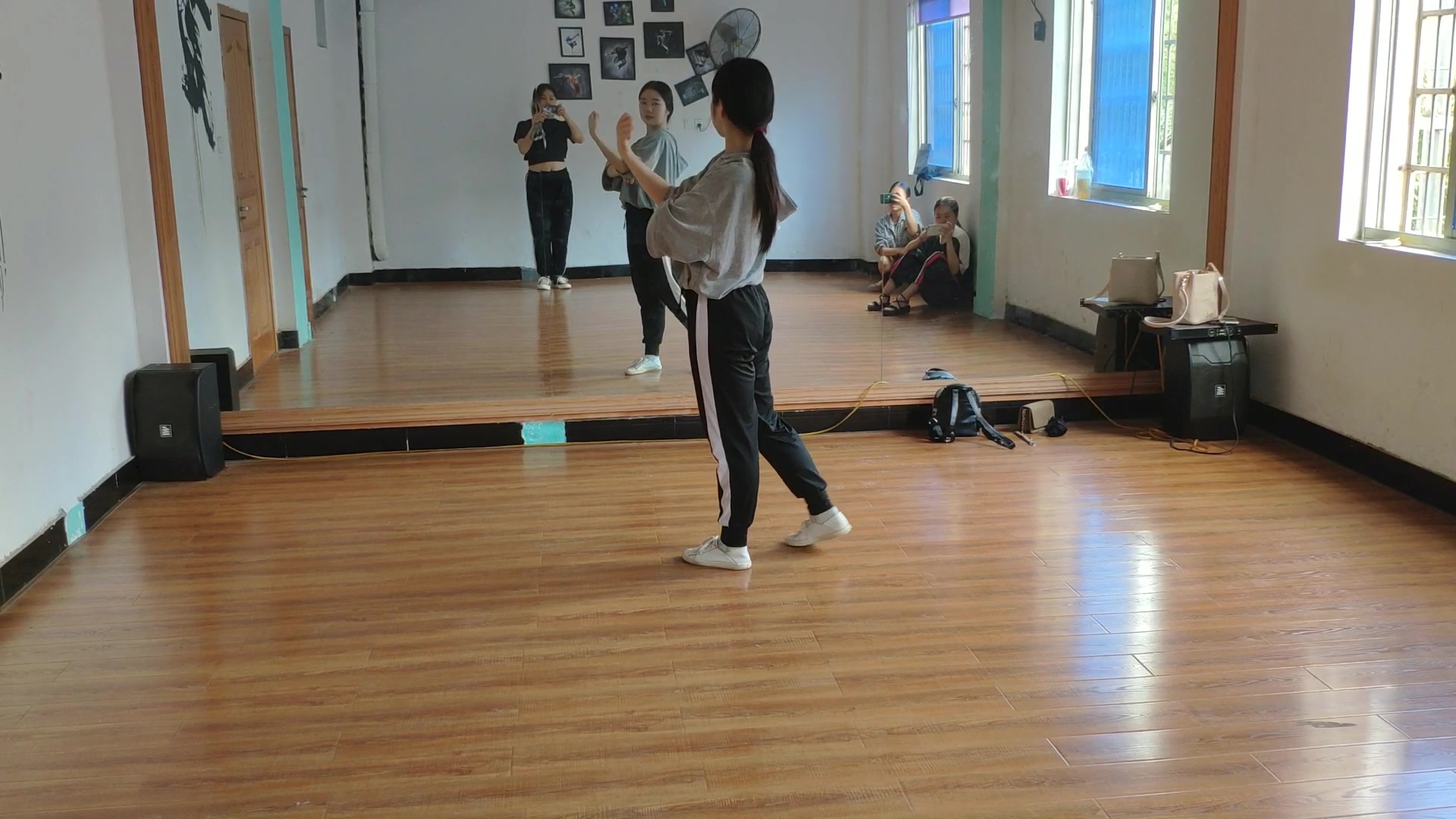 扇子舞基础爵士教学镜面分解动作