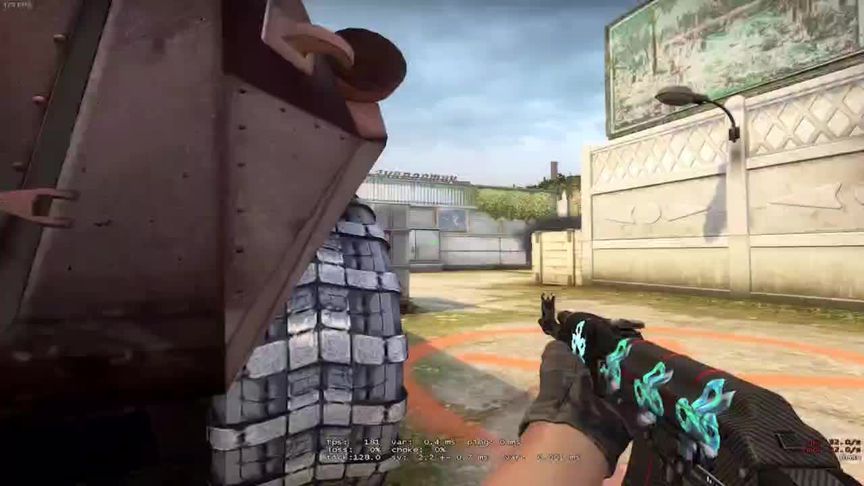 #csgo 众所周知检视武器可以重置后坐力[看]