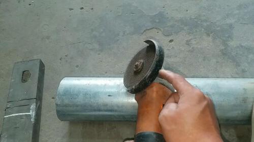 使用角磨机方法错误伤人不少,今天水工分享怎么使用角磨机才安全