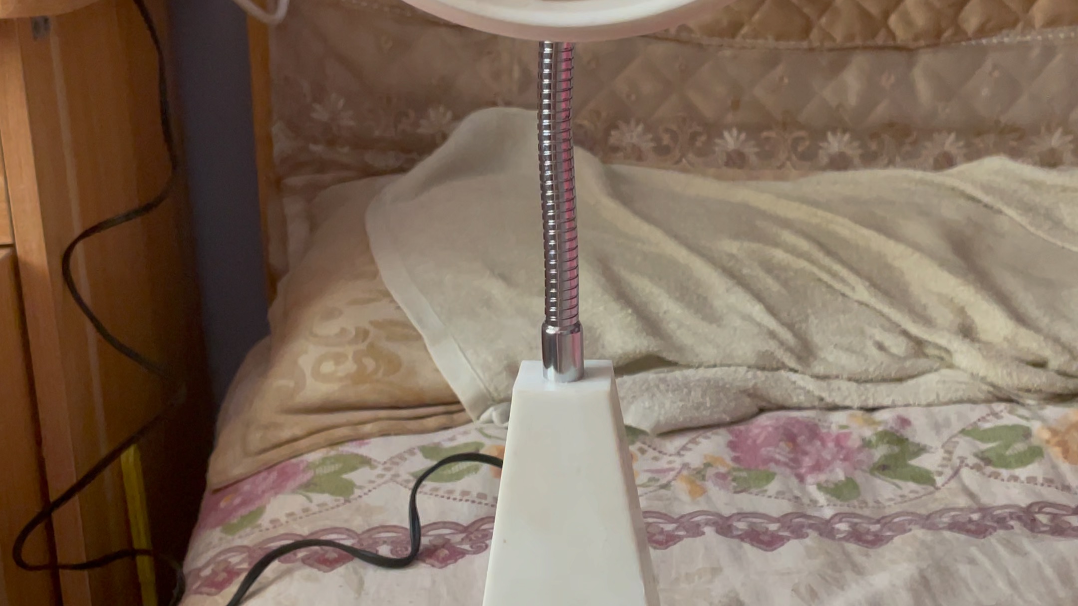 1990年的合光书写台灯