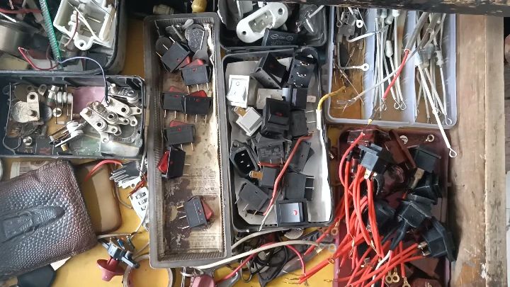 上门维修小家电 师傅需要另外收费 师傅是不是(太黑)了