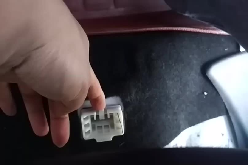 后座这种卡扣结构差评,太容易断了,特别是…「来自懂车帝车友圈」