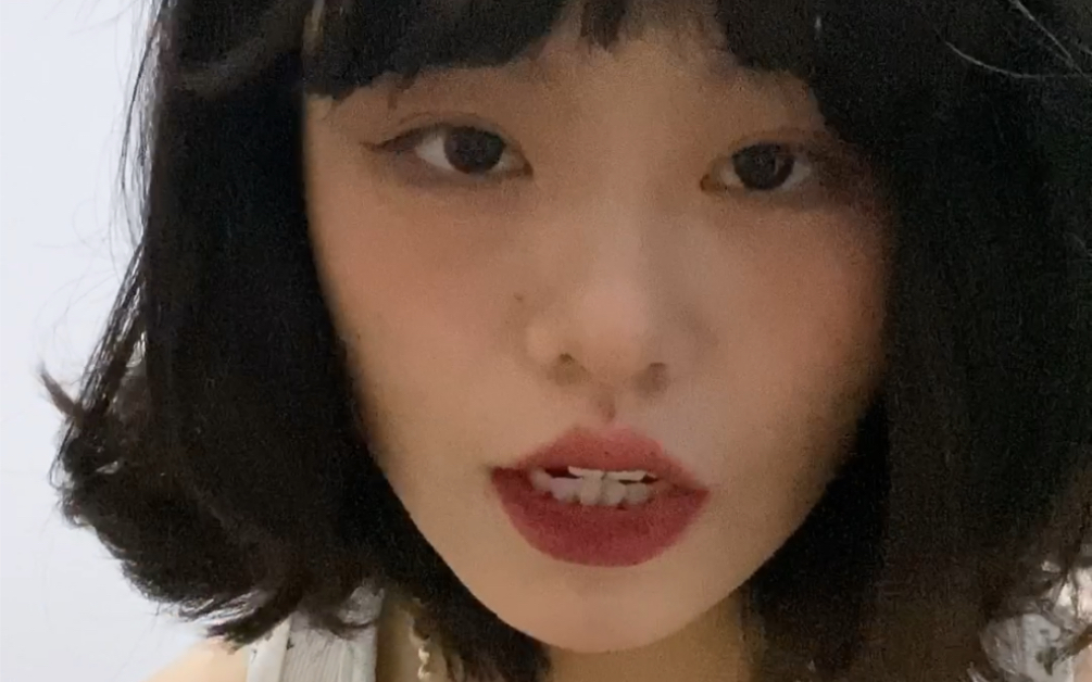 美图秀秀的视频美容功能真不错。