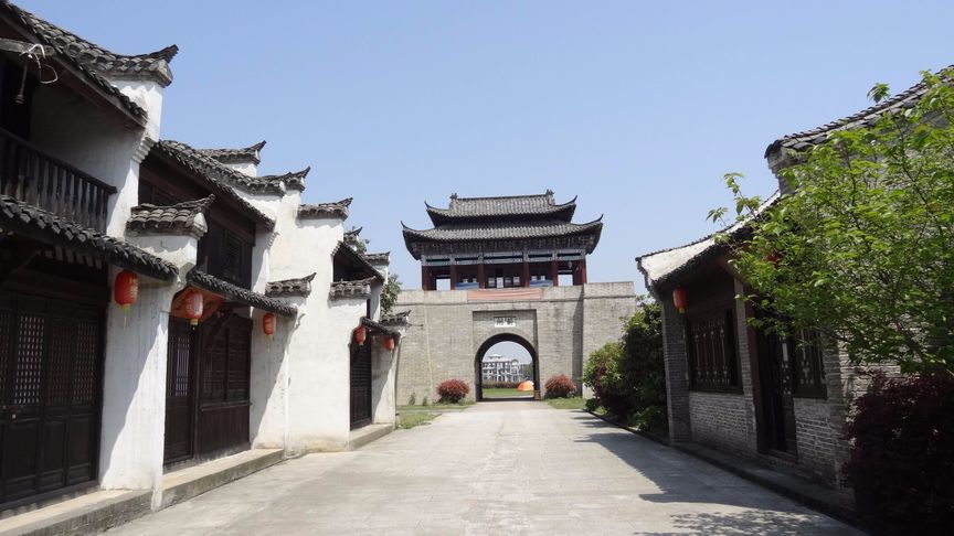 湖北有一个小镇,被誉为最好的风水宝地,相传被李时珍改造过