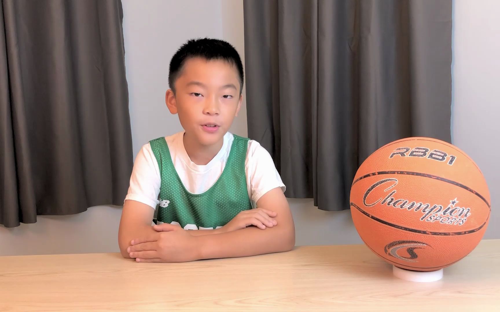 ...体育那些事儿 你见过君子剑发怒吗?细数NBA球星那些事儿 中英双语