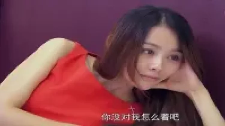 富二代迷糊中要老婆挠痒痒,谁知身边换了女人,彻底开始怀疑人生