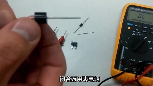 用数字万用表测量二极管、三极管