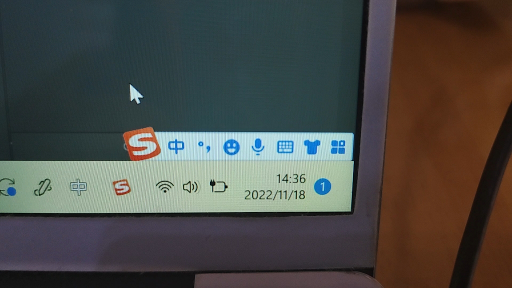 ...然后鼠标也是一直自动刷新,我是把刷新的图标给改了,所以说现在没...