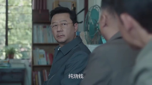 她把一分钱掰成两半花,只为让大山女孩有学上!张桂梅的坚守太感人