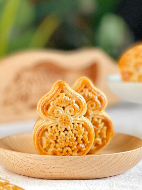 咸蛋黄肉松月饼自制馅料无糖月饼做法及异形模具如何压模