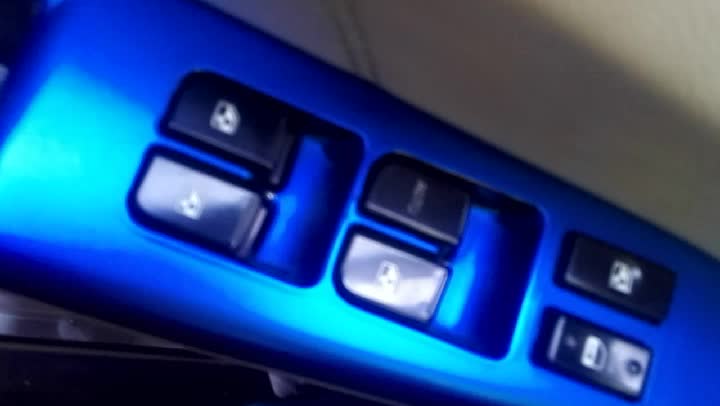 我家的长安逸动的主驾驶一侧的多功能按键,…「来自懂车帝车友圈」