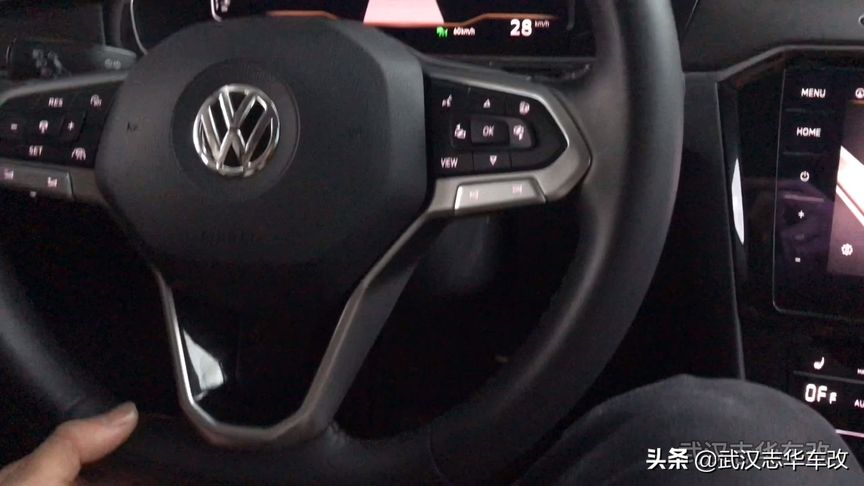 大众迈腾B8加装原厂ACC自适应巡航 自动跟车刹停 轻松高速。