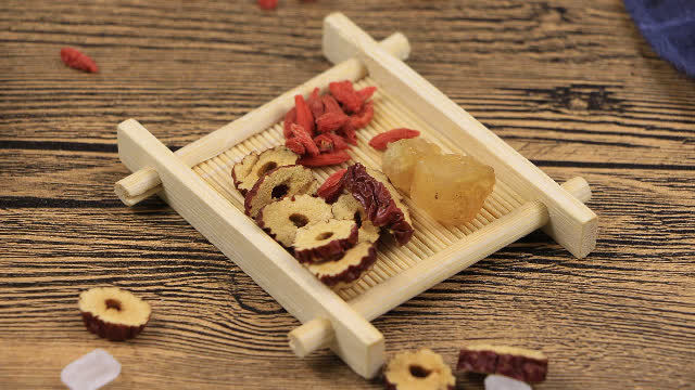 桂圆红枣枸杞茶,是女人的佳品,更是老少皆宜的饮品