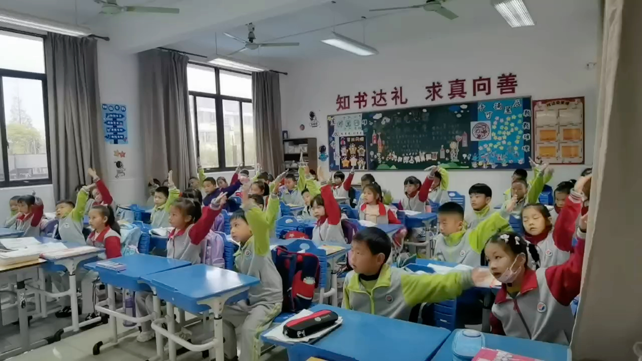 一年级小学生的课间运动