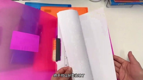 这个旋转拉杆文件夹,给孩子收纳试卷和打印的学习资料