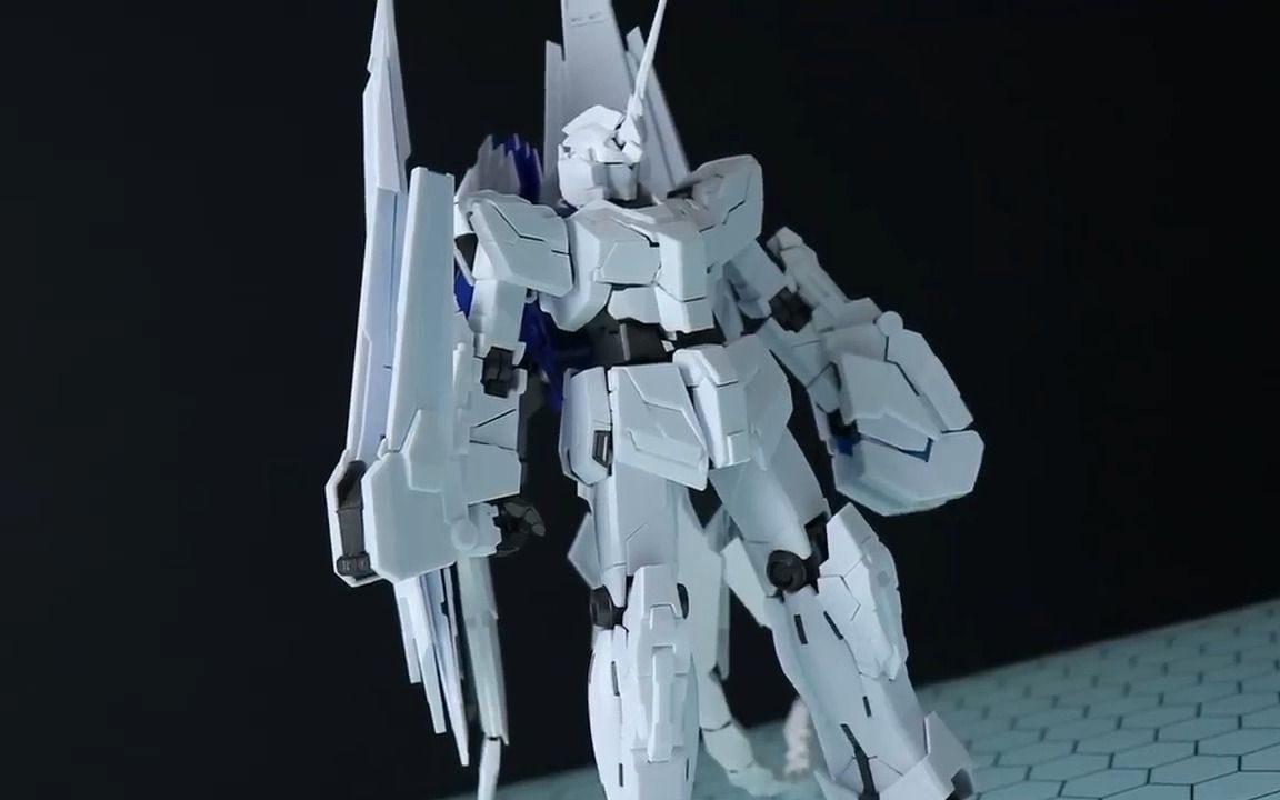 【万代模型】美丽但不完美 - MG 独角兽高达完美性评测!