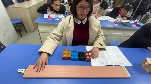 测量小车在斜面上的速度,难点秒表的使用会吗