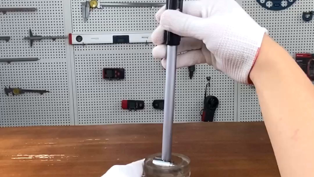 三量数显内径百分表使用方法