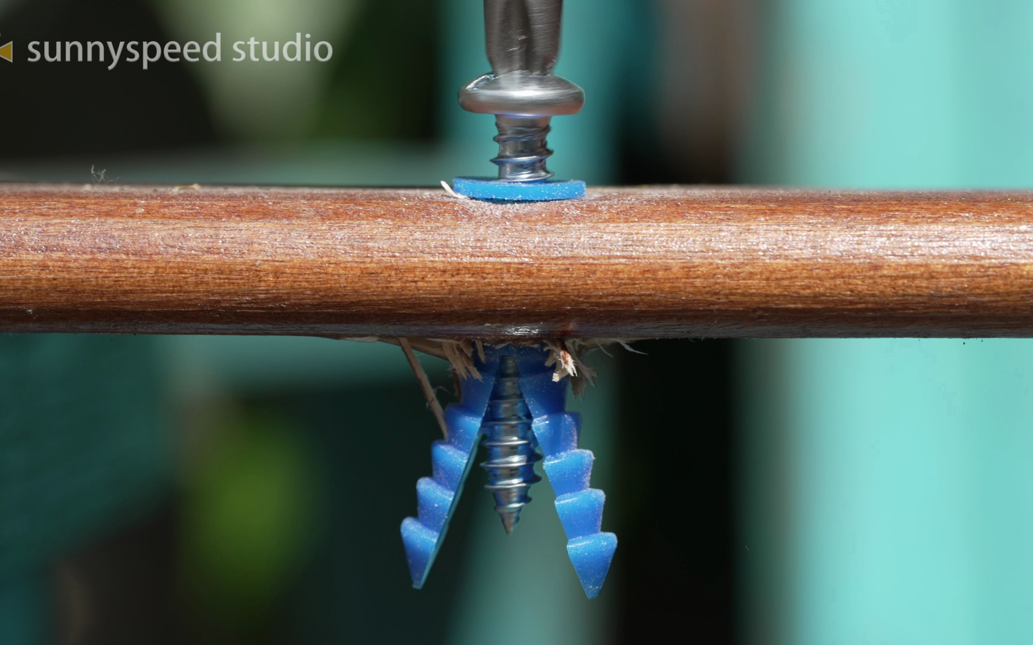 塑料膨胀螺丝的工作原理