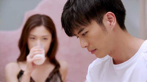 《奈何BOSS要娶我2》高能预警!冷面上药反被撩,总裁反套路甜度爆表!