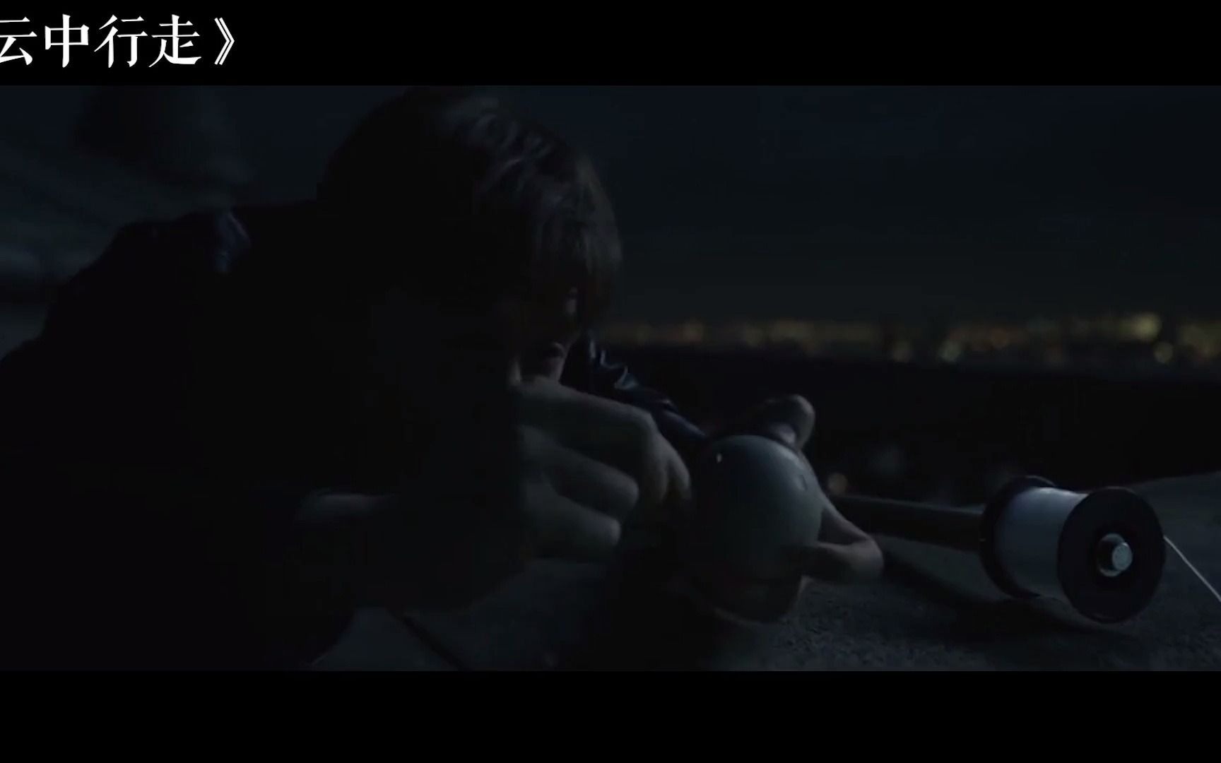 真实事件改编电影:美国双子塔高达412米,小伙却在上面走钢丝!