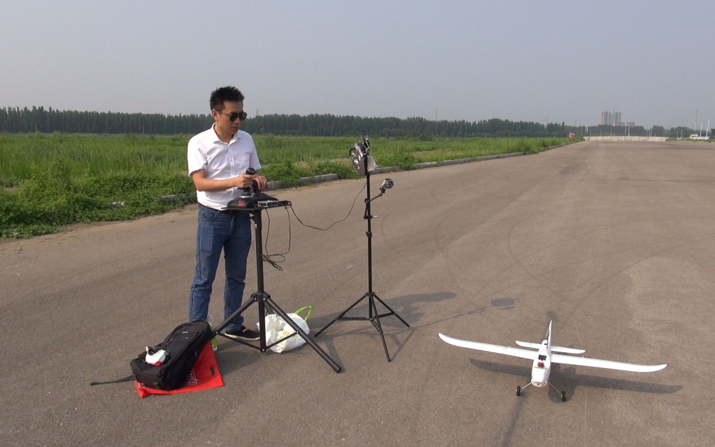 FPV第一视角驾驶航模(十三)游戏摇杆驾驶固定翼-欧兰斯 757-6