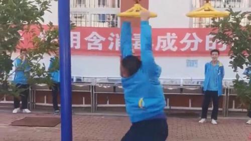 我们学校的学生果然都是人才,这波操作看的我眼花缭乱,太牛了!