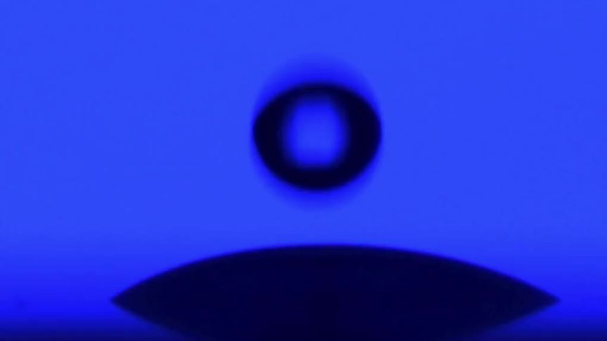水滴在水上面如何测试接触角值#接触角测量仪#接触角#科学真奇妙