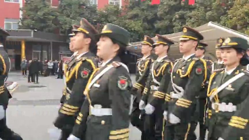 西安铁路学校|西安齐力铁路学校国旗护卫队晨训