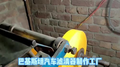 巴基斯坦是这样制造机油滤清器的,和国内几十年之前的手法一样