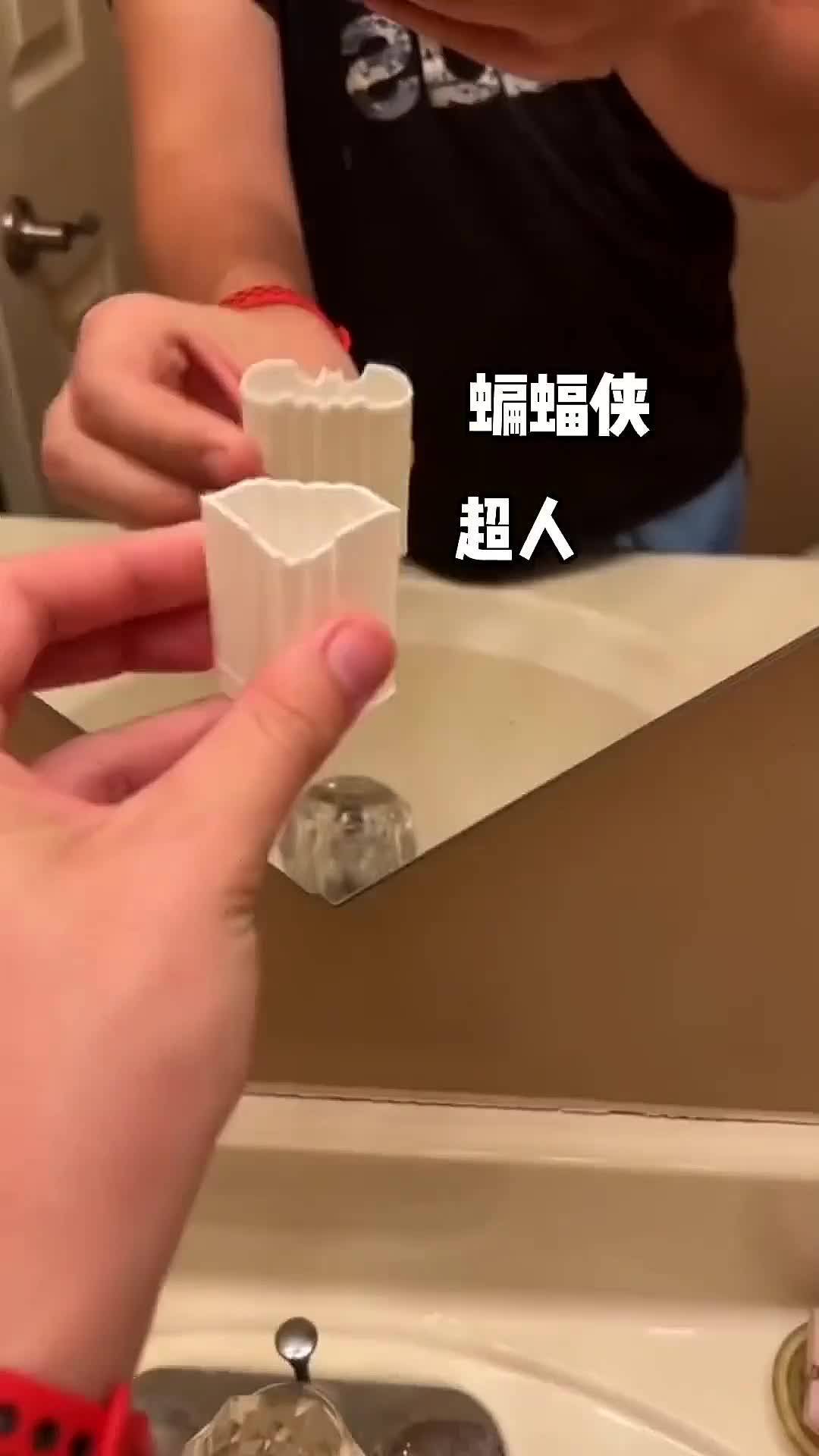 为什么同一个东西,放在镜子前看到的样子竟然是不一样的