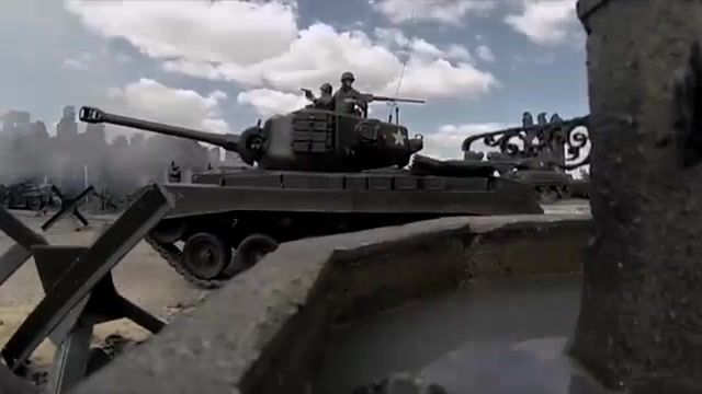 RC坦克世界模拟德国豹式VS美国M26潘兴,身临其境的感jio