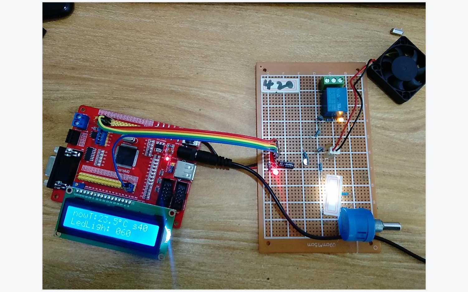 基于AVR128/Atmega128单片机的半导体激光器驱动系统无极调光设计...